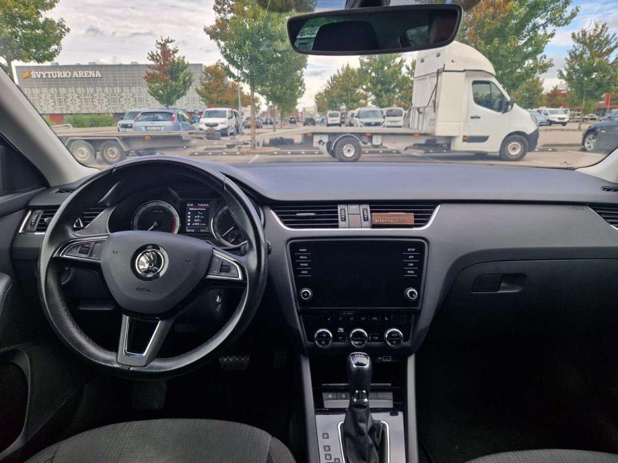 Brown Skoda Octavia 2019 in Klaipeda, with an engine capacity of 1.50 L and mileage of 105 thousand km for 12500 €, photo 8 on AUTOMOTO.COM.LV