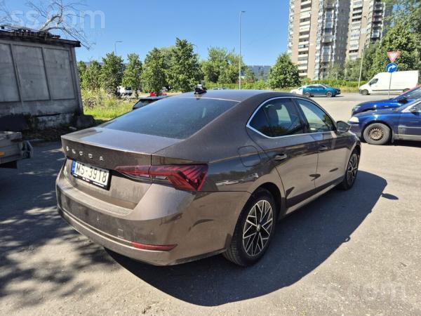 Brown Skoda Octavia 2020 in Riga, with an engine capacity of 2.00 L and mileage of 88 thousand km for 17990 €, photo 6 on AUTOMOTO.COM.LV