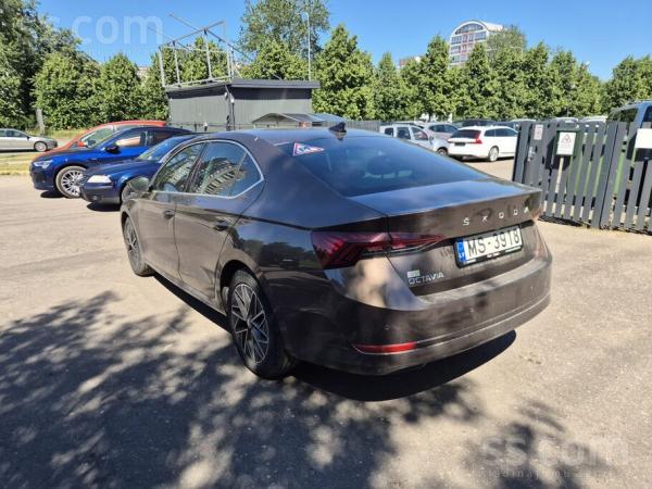 Brown Skoda Octavia 2020 in Riga, with an engine capacity of 2.00 L and mileage of 88 thousand km for 17990 €, photo 8 on AUTOMOTO.COM.LV
