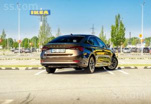 Brown Skoda Octavia 2020 in Riga, with an engine capacity of 2.00 L and mileage of 88 thousand km for 16190 €, photo 6 on AUTOMOTO.COM.LV