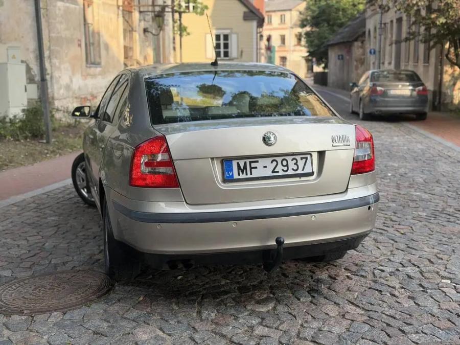 Brūns Skoda Octavia 2005 Cēsis, ar dzinēja tilpumu 2.00 L un nobraukumu 248 tūkst. km par 2290 €, foto 4 vietnē AUTOMOTO.COM.LV