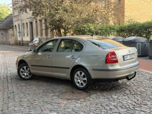 Brūns Skoda Octavia 2005 Cēsis, ar dzinēja tilpumu 2.00 L un nobraukumu 248 tūkst. km par 2290 €, foto 5 vietnē AUTOMOTO.COM.LV