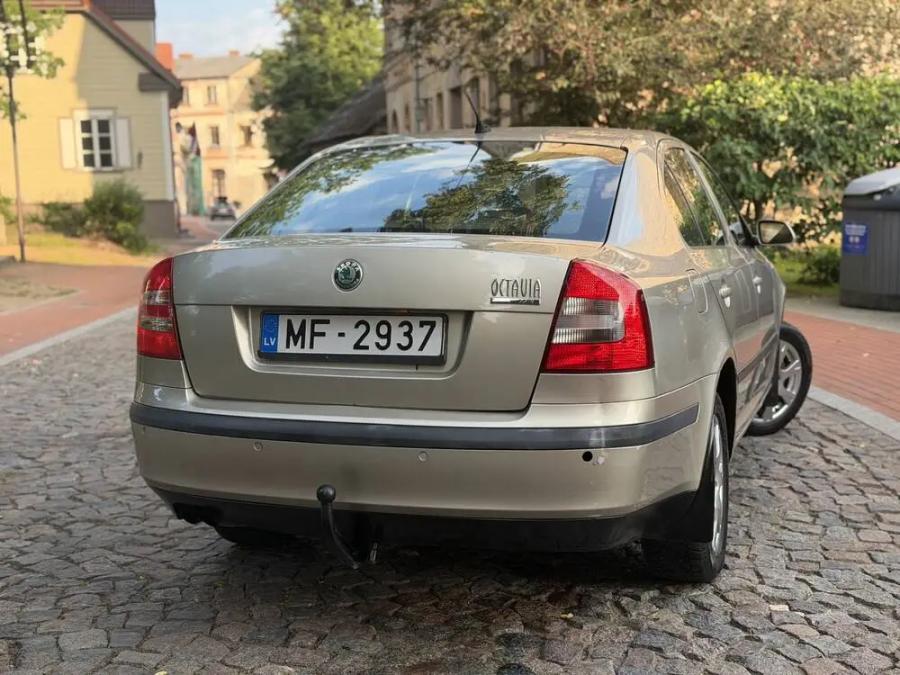 Brūns Skoda Octavia 2005 Cēsis, ar dzinēja tilpumu 2.00 L un nobraukumu 248 tūkst. km par 2290 €, foto 12 vietnē AUTOMOTO.COM.LV