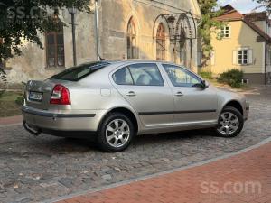 Brūns Skoda Octavia 2005 Cēsis, ar dzinēja tilpumu 2.00 L un nobraukumu 248 tūkst. km par 2290 €, foto 5 vietnē AUTOMOTO.COM.LV
