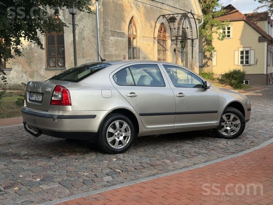Brūns Skoda Octavia 2005 Cēsis, ar dzinēja tilpumu 2.00 L un nobraukumu 248 tūkst. km par 2290 €, foto 5 vietnē AUTOMOTO.COM.LV