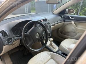 Brūns Skoda Octavia 2005 Cēsis, ar dzinēja tilpumu 2.00 L un nobraukumu 248 tūkst. km par 2290 €, foto 13 vietnē AUTOMOTO.COM.LV