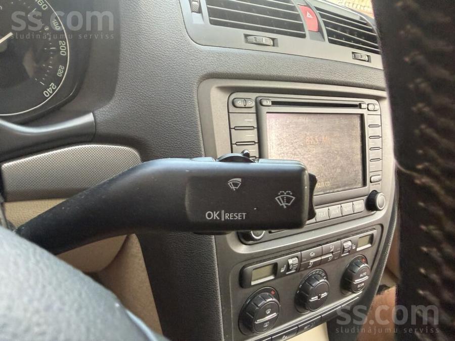 Brūns Skoda Octavia 2005 Cēsis, ar dzinēja tilpumu 2.00 L un nobraukumu 248 tūkst. km par 2290 €, foto 23 vietnē AUTOMOTO.COM.LV