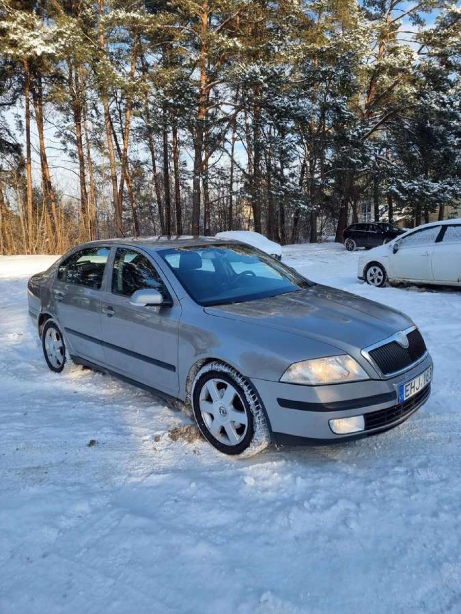 Brown Skoda Octavia 2007 in Vilnius, with an engine capacity of 1.90 L and mileage of 417 thousand km for 2100 €, photo 2 on AUTOMOTO.COM.LV