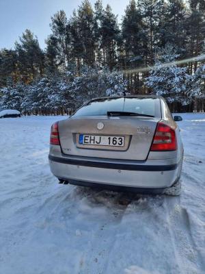 Brown Skoda Octavia 2007 in Vilnius, with an engine capacity of 1.90 L and mileage of 417 thousand km for 2100 €, photo 3 on AUTOMOTO.COM.LV