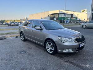 Brown Skoda Octavia 2009 in Vilnius, with an engine capacity of 1.90 L and mileage of 308 thousand km for 950 €, photo 4 on AUTOMOTO.COM.LV