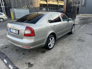 Brown Skoda Octavia 2009 in Vilnius, with an engine capacity of 1.90 L and mileage of 308 thousand km for 950 €, photo 6 on AUTOMOTO.COM.LV