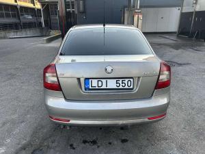 Brown Skoda Octavia 2009 in Vilnius, with an engine capacity of 1.90 L and mileage of 308 thousand km for 950 €, photo 7 on AUTOMOTO.COM.LV