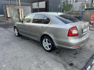 Brown Skoda Octavia 2009 in Vilnius, with an engine capacity of 1.90 L and mileage of 308 thousand km for 950 €, photo 8 on AUTOMOTO.COM.LV