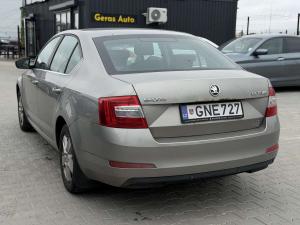 Brown Skoda Octavia 2013 in Vilnius, with an engine capacity of 1.40 L and mileage of 251 thousand km for 2500 €, photo 4 on AUTOMOTO.COM.LV