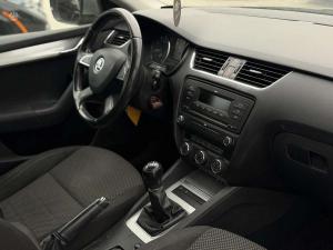 Brown Skoda Octavia 2013 in Vilnius, with an engine capacity of 1.40 L and mileage of 251 thousand km for 2500 €, photo 10 on AUTOMOTO.COM.LV