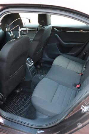 Brown Skoda Octavia 2013 in Vilnius, with an engine capacity of 1.97 L and mileage of 146 thousand km for 6800 €, photo 14 on AUTOMOTO.COM.LV
