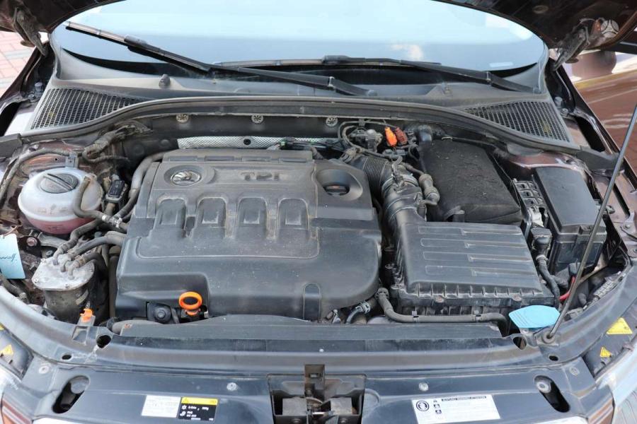 Brown Skoda Octavia 2013 in Vilnius, with an engine capacity of 1.97 L and mileage of 146 thousand km for 6800 €, photo 16 on AUTOMOTO.COM.LV