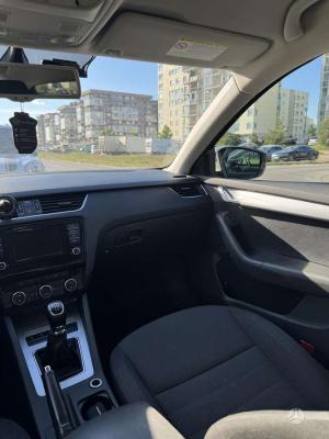 Brūns Skoda Octavia 2013 Viļņa, ar dzinēja tilpumu 1.60 L un nobraukumu 175 tūkst. km par 6700 €, foto 11 vietnē AUTOMOTO.COM.LV