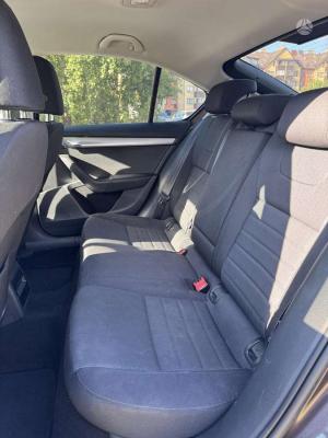 Brūns Skoda Octavia 2013 Viļņa, ar dzinēja tilpumu 1.60 L un nobraukumu 175 tūkst. km par 6700 €, foto 13 vietnē AUTOMOTO.COM.LV