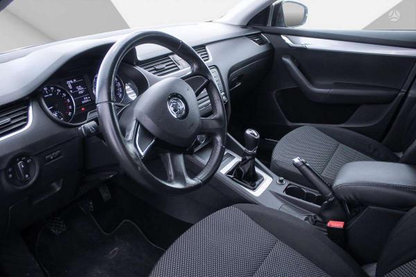 Brūns Skoda Octavia 2014 Kauņa, ar dzinēja tilpumu 1.60 L un nobraukumu 220 tūkst. km par 6190 €, foto 5 vietnē AUTOMOTO.COM.LV