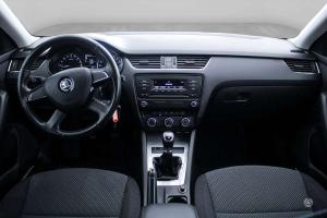 Brown Skoda Octavia 2014 in Kaunas, with an engine capacity of 1.60 L and mileage of 220 thousand km for 6190 €, photo 8 on AUTOMOTO.COM.LV