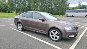 Brūns Skoda Octavia 2015 Viļņa, ar dzinēja tilpumu 1.60 L un nobraukumu 200 tūkst. km par 6500 €, foto 6 vietnē AUTOMOTO.COM.LV