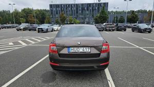 Коричневый Шкода Октавия 2015 в Вильнюс, объемом двигателя 1.60 л и пробегом 200 тыс. км за 5490 €, фото 4 на AUTOMOTO.COM.LV