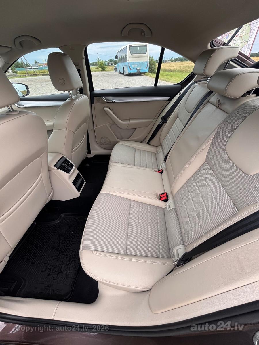 Brown Skoda Octavia 2016 in Tallinn, with an engine capacity of 1.60 L and mileage of 266 thousand km for 7000 €, photo 5 on AUTOMOTO.COM.LV
