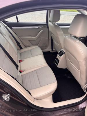 Brown Skoda Octavia 2016 in Tallinn, with an engine capacity of 1.60 L and mileage of 266 thousand km for 7000 €, photo 7 on AUTOMOTO.COM.LV