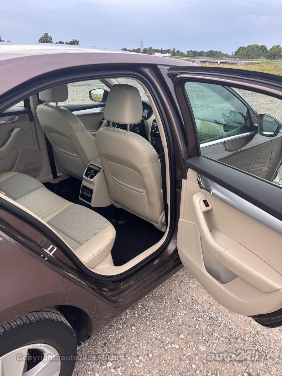 Brown Skoda Octavia 2016 in Tallinn, with an engine capacity of 1.60 L and mileage of 266 thousand km for 7000 €, photo 8 on AUTOMOTO.COM.LV