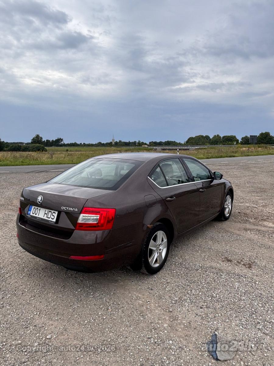 Brown Skoda Octavia 2016 in Tallinn, with an engine capacity of 1.60 L and mileage of 266 thousand km for 7000 €, photo 13 on AUTOMOTO.COM.LV