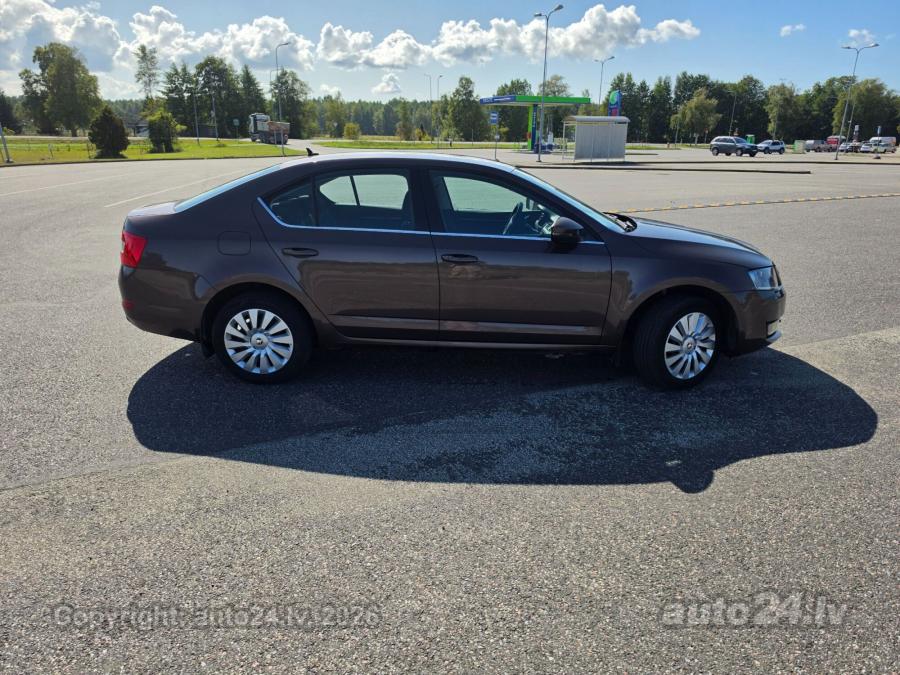 Brown Skoda Octavia 2016 in Kardla, with an engine capacity of 1.00 L and mileage of 94 thousand km for 7900 €, photo 8 on AUTOMOTO.COM.LV