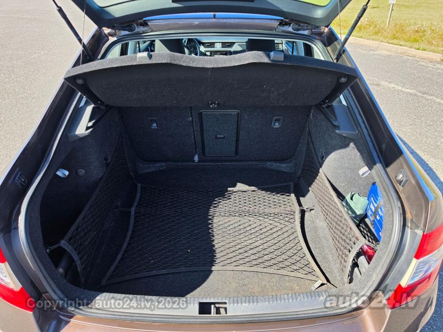 Brown Skoda Octavia 2016 in Kardla, with an engine capacity of 1.00 L and mileage of 94 thousand km for 7900 €, photo 12 on AUTOMOTO.COM.LV