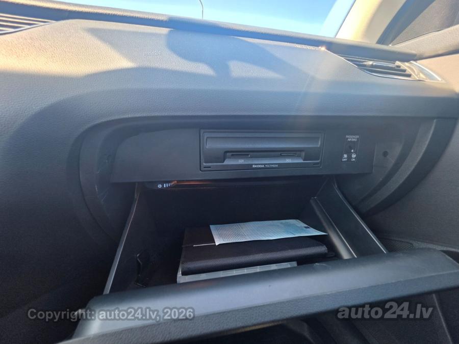 Brūns Skoda Octavia 2016 Kerdla, ar dzinēja tilpumu 1.00 L un nobraukumu 94 tūkst. km par 7900 €, foto 24 vietnē AUTOMOTO.COM.LV