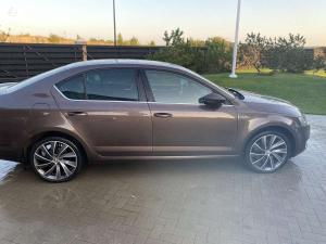 Brown Skoda Octavia 2016 in Klaipeda, with an engine capacity of 1.80 L and mileage of 153 thousand km for 10500 €, photo  on AUTOMOTO.COM.LV