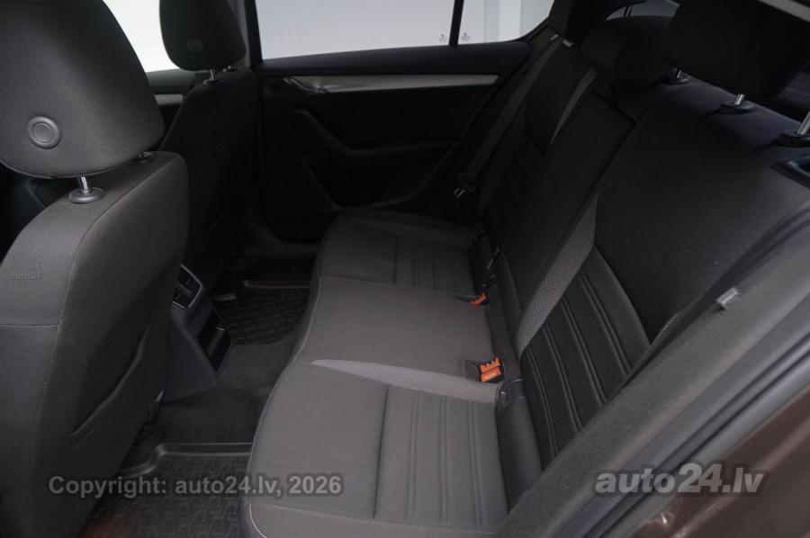 Brown Skoda Octavia 2017 in Tallinn, with an engine capacity of 1.40 L and mileage of 105 thousand km for 8990 €, photo 11 on AUTOMOTO.COM.LV