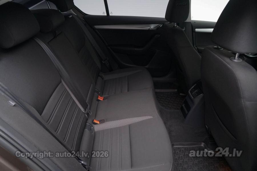 Brown Skoda Octavia 2017 in Tallinn, with an engine capacity of 1.40 L and mileage of 105 thousand km for 8990 €, photo 13 on AUTOMOTO.COM.LV