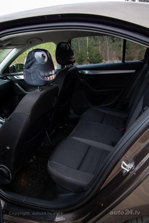 Brown Skoda Octavia 2018 in Tallinn, with an engine capacity of 2.00 L and mileage of 206 thousand km for 11900 €, photo 9 on AUTOMOTO.COM.LV