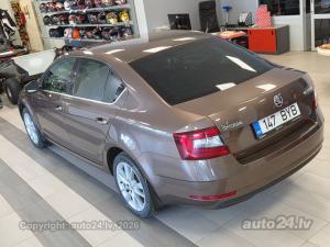 Brown Skoda Octavia 2018 in Haapsalu, with an engine capacity of 1.00 L and mileage of 146 thousand km for 10999 €, photo 8 on AUTOMOTO.COM.LV