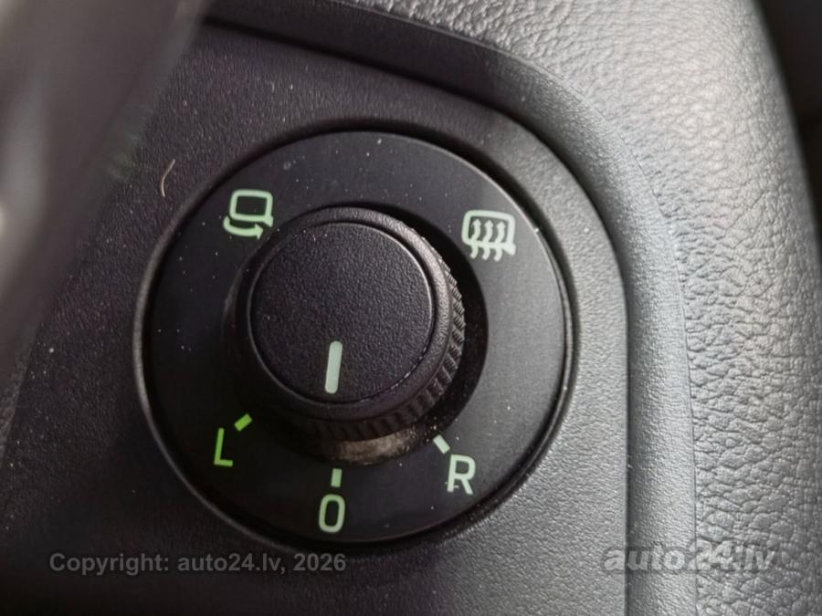 Brown Skoda Octavia 2018 in Haapsalu, with an engine capacity of 1.00 L and mileage of 146 thousand km for 10999 €, photo 21 on AUTOMOTO.COM.LV