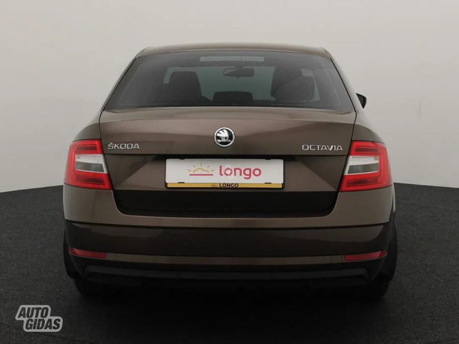 Brown Skoda Octavia 2018 in Vilnius, with an engine capacity of 1.60 L and mileage of 186 thousand km for 10199 €, photo 6 on AUTOMOTO.COM.LV