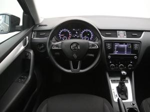 Brown Skoda Octavia 2018 in Vilnius, with an engine capacity of 1.60 L and mileage of 186 thousand km for 10199 €, photo 18 on AUTOMOTO.COM.LV