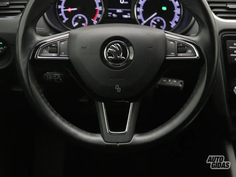 Brown Skoda Octavia 2018 in Vilnius, with an engine capacity of 1.60 L and mileage of 186 thousand km for 10199 €, photo 19 on AUTOMOTO.COM.LV