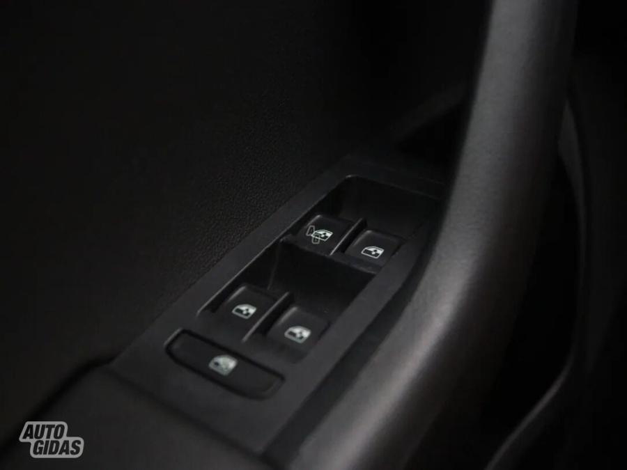 Brown Skoda Octavia 2018 in Vilnius, with an engine capacity of 1.60 L and mileage of 186 thousand km for 10199 €, photo 26 on AUTOMOTO.COM.LV