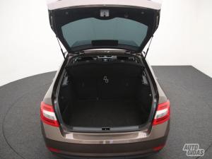 Brown Skoda Octavia 2018 in Vilnius, with an engine capacity of 1.60 L and mileage of 186 thousand km for 10199 €, photo 32 on AUTOMOTO.COM.LV