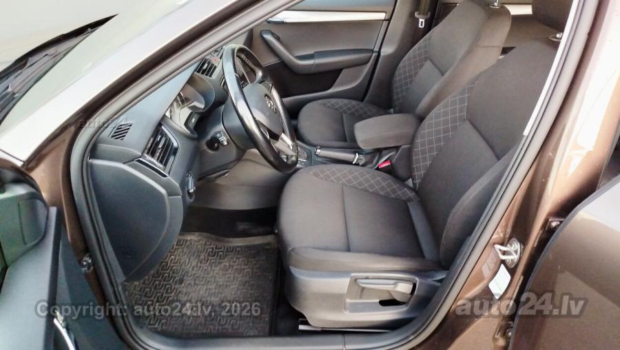 Brūns Skoda Octavia 2018 Tallina, ar dzinēja tilpumu 1.00 L un nobraukumu 156 tūkst. km par 9900 €, foto 16 vietnē AUTOMOTO.COM.LV