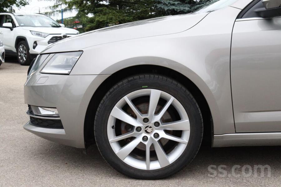 Brown Skoda Octavia 2019 in Riga, with an engine capacity of 1.50 L and mileage of 127 thousand km for 12000 €, photo 30 on AUTOMOTO.COM.LV