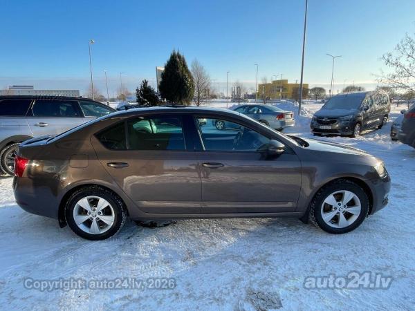 Brown Skoda Octavia 2019 in Tartu, with an engine capacity of 1.50 L and mileage of 155 thousand km for 12490 €, photo 7 on AUTOMOTO.COM.LV