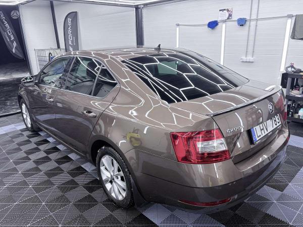 Brūns Skoda Octavia 2019 Viļņa, ar dzinēja tilpumu 1.50 L un nobraukumu 111 tūkst. km par 14399 €, foto 2 vietnē AUTOMOTO.COM.LV