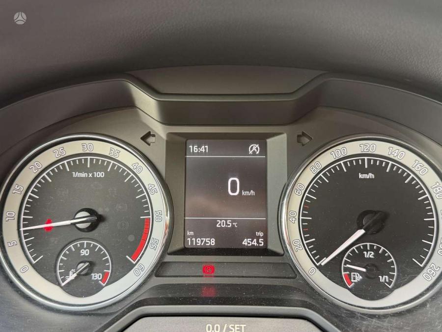 Brown Skoda Octavia 2019 in Silale, with an engine capacity of 1.60 L and mileage of 120 thousand km for 11000 €, photo 12 on AUTOMOTO.COM.LV